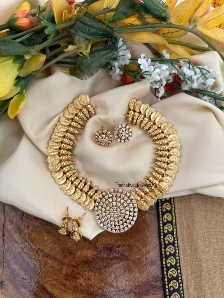 AD kaasu set with 2 pairs of earrings - The Festive Store