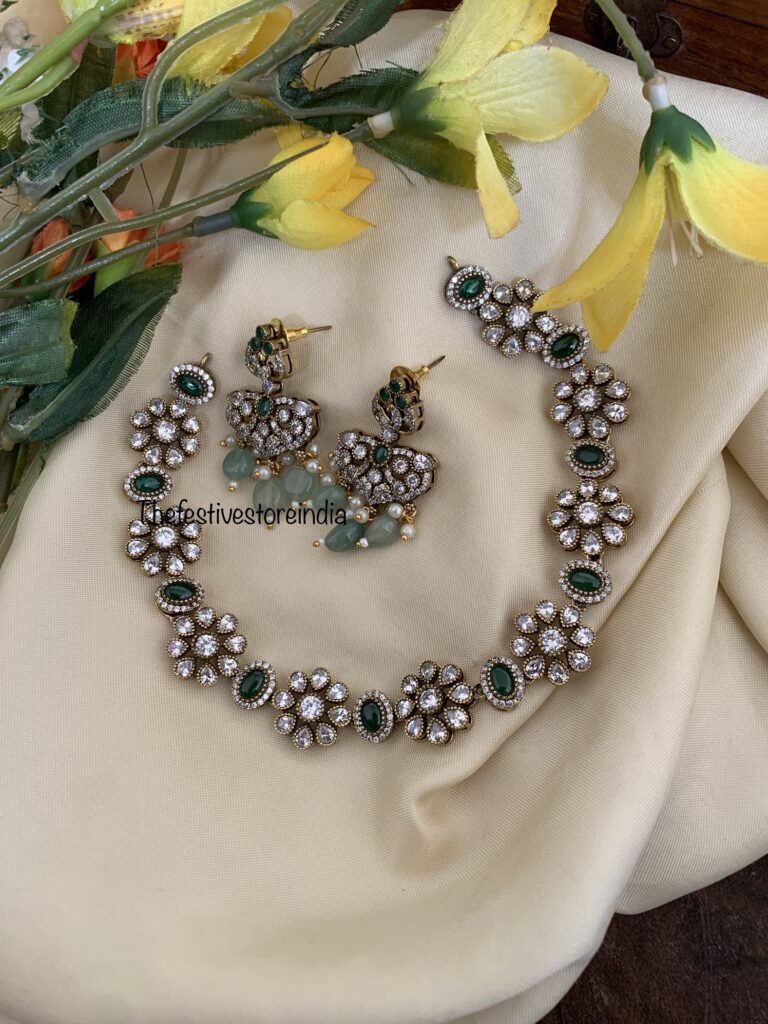 Floral green Victorian necklace set - The Festive Store
