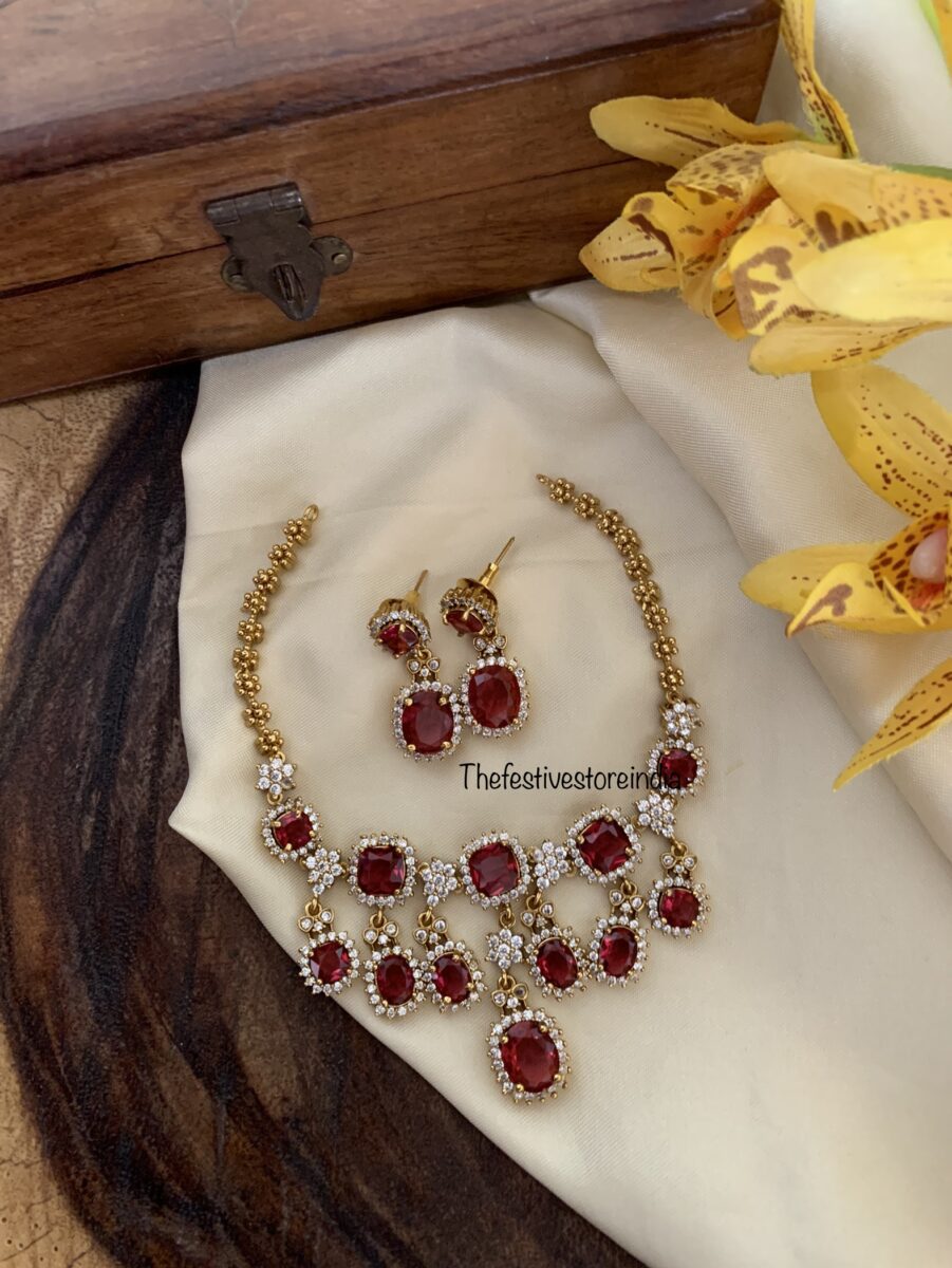 Ruby Victorian drops set - The Festive Store