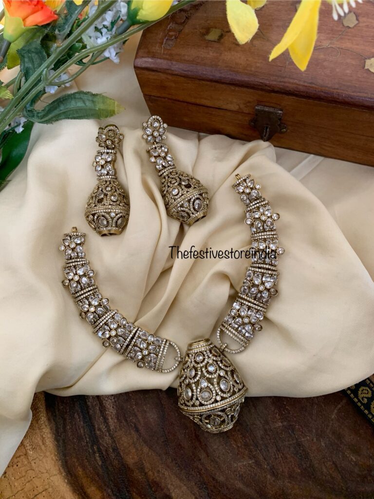Unique all white victorian necklace set - The Festive Store