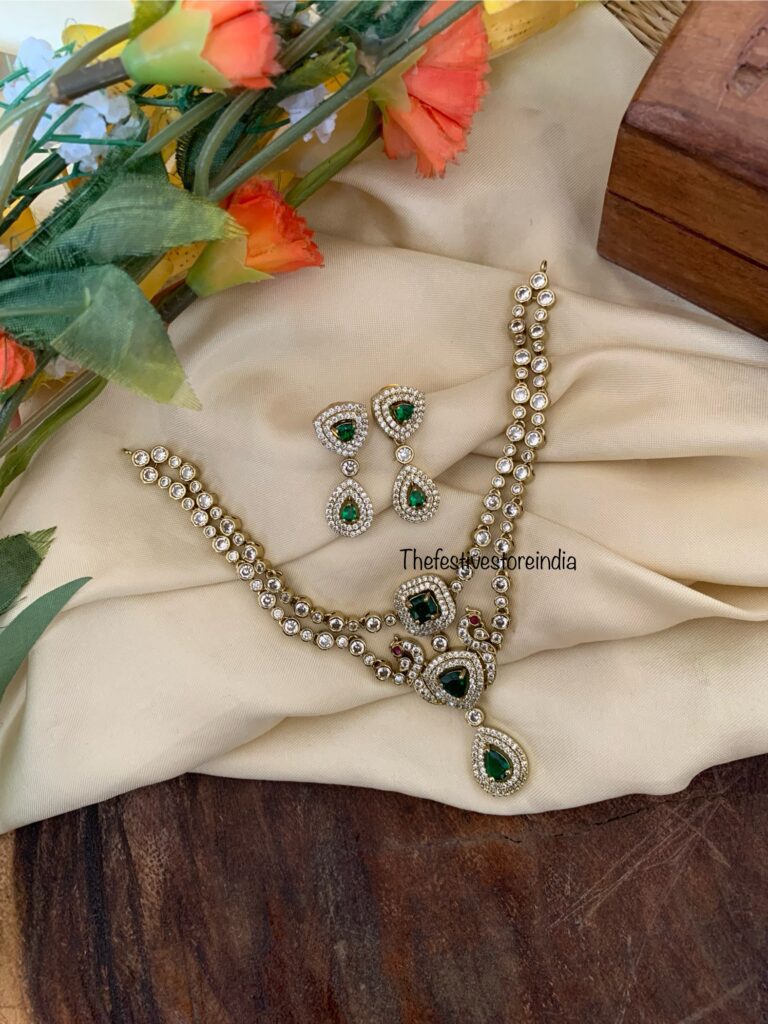 Budgeted 2 layer emerald stone Victorian necklace set - The Festive Store