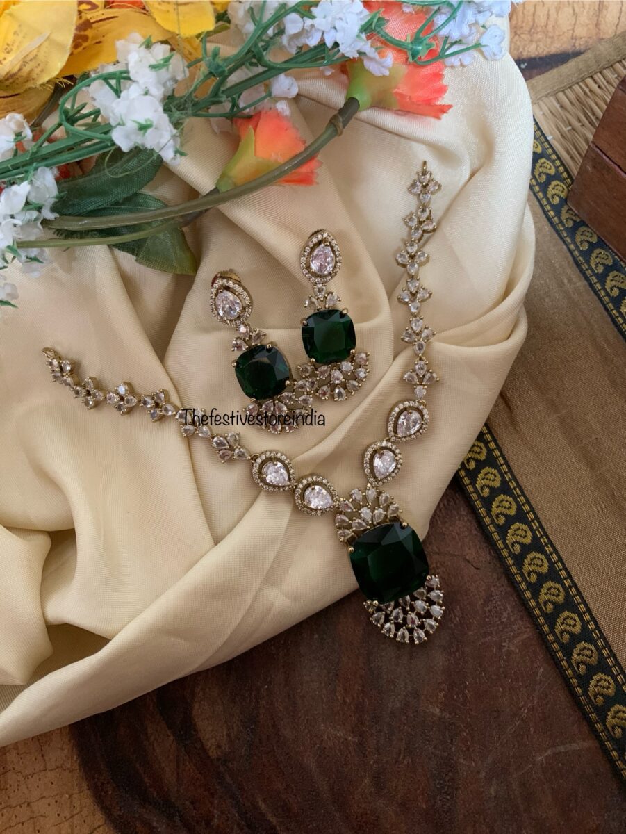 Emerald designer Victorian necklace set - The Festive Store
